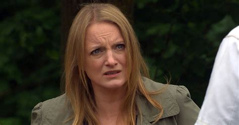 Inside Emmerdale Nicola King Stars Life Off Air Corrie Past To