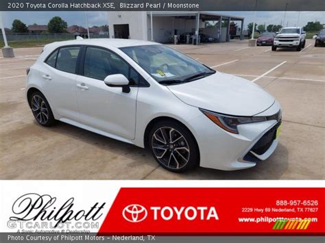 Blizzard Pearl 2020 Toyota Corolla Hatchback XSE Moonstone Interior