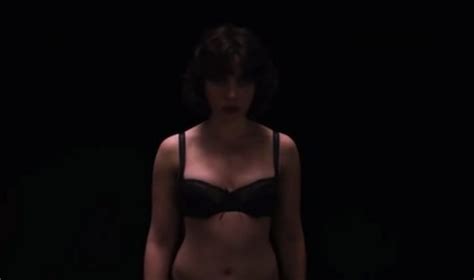 Scarlett Johansson In A Bra Of The Day