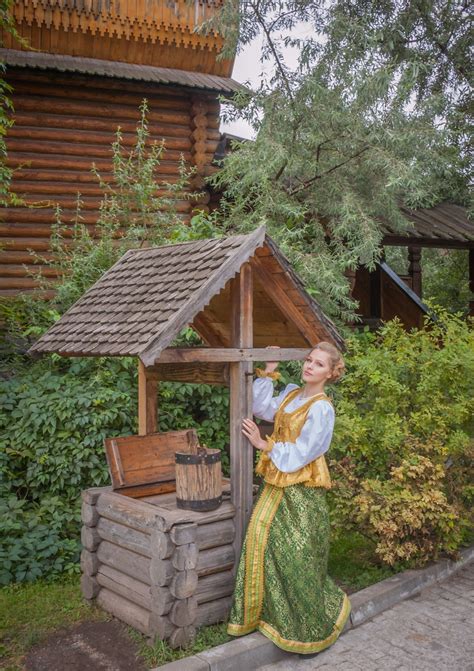 Девушки у колодца 7 фото