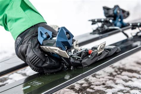 Best Bindings 2025 Ski Aidan Mustafa