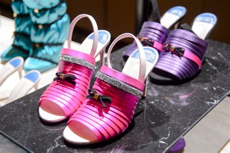 Stuart Weitzman 2018 19秋冬鞋履发布 New York Fall 2018 天天时装 口袋里的时尚指南