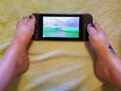 Nerdy Toes 🎮👣 Delilahdaisy Scrolller