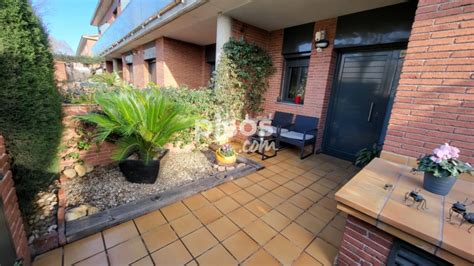 Casa Adosada En Venta En Calle Carrer D Ernest Lluch En Sant Fost De Campsentelles Por