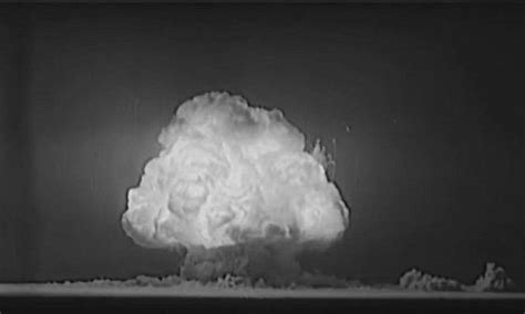 Rare Restored Footage Reveals Hundred Of Nuclear Blasts Daily Mail Online