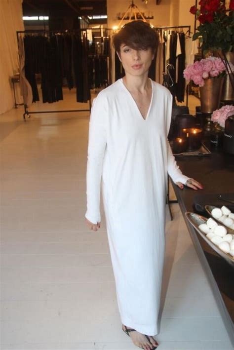 אקסטרה סמול גלית מיה ואלכסה מפשפשות