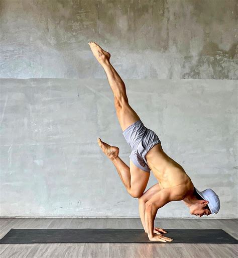 Men In Yoga Yoga
