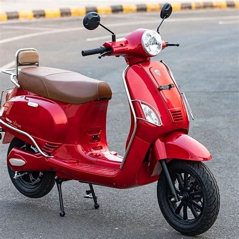 ABS Fibre Ev Scooter Benling Aura Li 72v 43ah 72 V Li Ion At