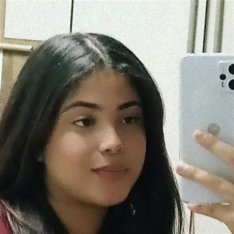 {bruna} Bruna Florindo • Threads Say More