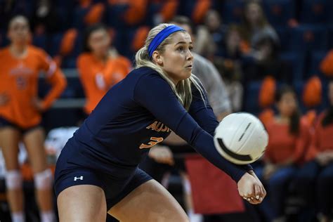 Tigers Drop Four Set Match At Lsu Wednesday Auburn Tigers Official