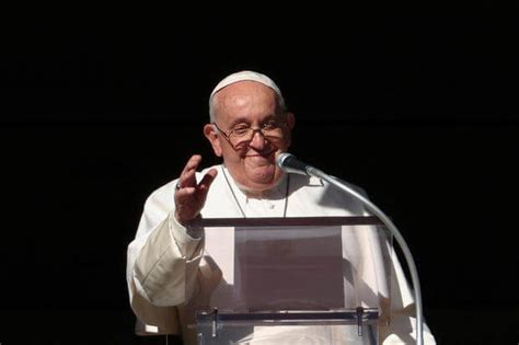 Pope Francis Approves Blessings For Same Sex Couples
