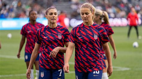 Uswnts Horan Morgan Extremely Sad Over Albert Social Activity Espn