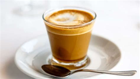 ᐈ Descubre el sabor intenso del café espresso doble cortado CaféSinMás