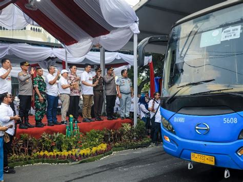 Pemkot 5 182 Peserta Mudik Gratis Diberangkatkan Bobby Nasution