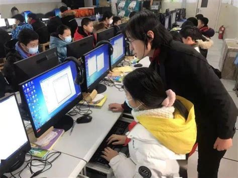 热爱编程 学以致用——市南区信息技术学科组织“悦动课堂”教学研讨if