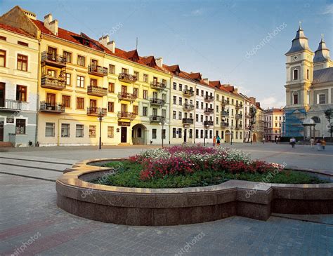 Ринкової площі в м Івано Франківськ Україна — Стокове фото © Vlukas