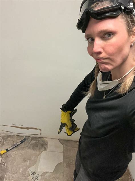 Tips To Remove Floor Tile In Your Bathroom DIY Steps