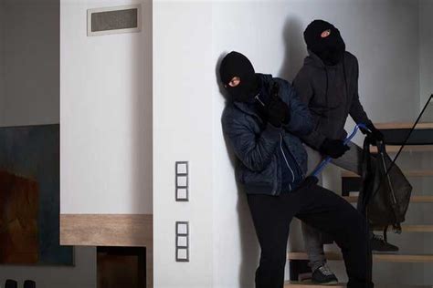 Разбойное нападение в Шабране задержан подозреваемый обновлено