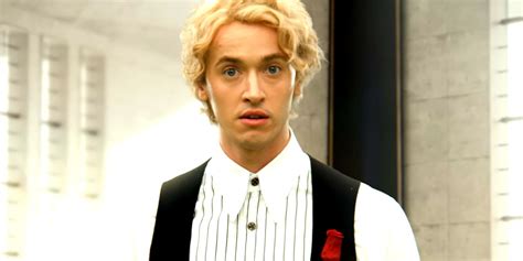 Hunger Games Young Snow Actor Finds Next Big Role In Ernest Hemingway