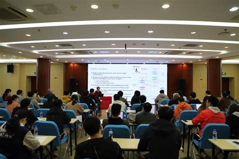 加拿大工程院、工程研究院、皇家科学院三院院士庄卫华做客院士校园行活动 北京交通大学新闻网
