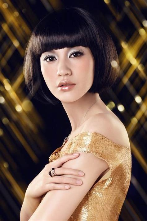 Blunt Bangs Hairstyles Celebrity Haircut Ideas For Girls Homecoming