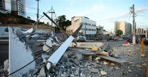 G1 Avenida Leste Oeste Em Maceió é Interditada Após Queda De Postes