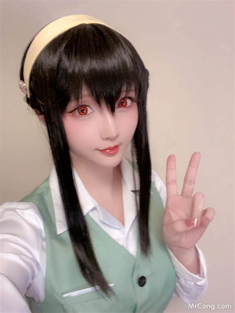 Coser星之迟迟hoshilily 圣诞节 约尔 Ol制服 71 Photos Hot Girl China