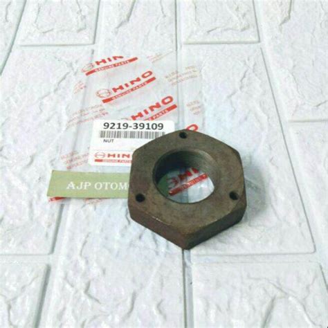 Mur As Roda Depan Hino Lohan Fm260ti Nut Wheel Axle Front Baut Roda