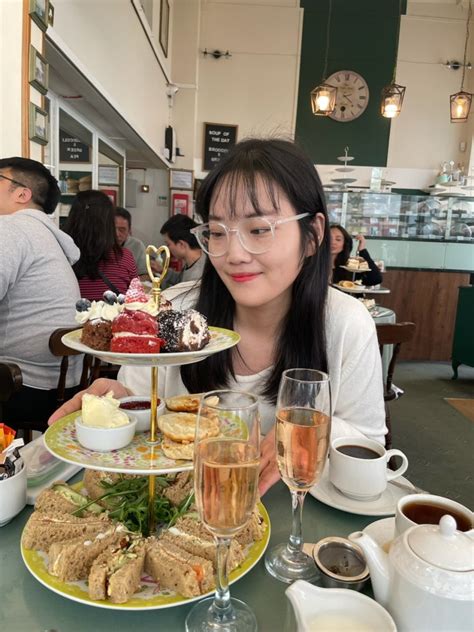 런던 가성비 애프터눈티 카페 The Muffin Man Tea Shop 더머핀맨 티샵 노팅힐 서점 포토벨로마켓 하이드파크