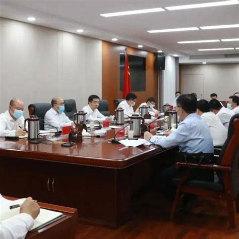 亢振峰主持召开市财政金融风险化解委员会会议防范工作发展