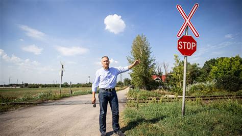 Beol Fénysorompót Kaphat A Két Vasúti átjáró Békéscsabán