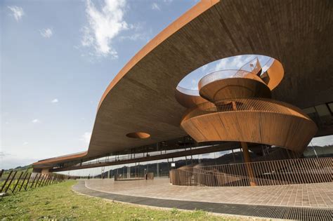 Cantina Antinori Nel Chianti Classico La Cattedrale Del Vino Visit