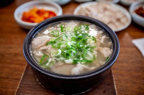 해운대 맛집 극동 돼지국밥 고소한 돼지국밥과 수육 네이버 블로그