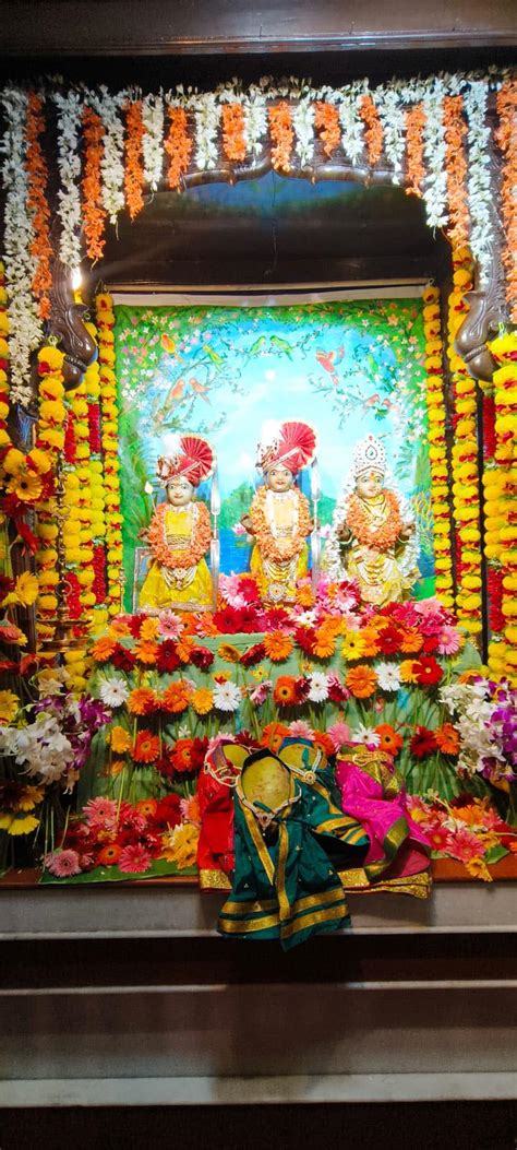 ब्रह्मांडनायक ॥ शारदीयनवरात्रीत९दिवसदेवीलादाखवलेजाणारे९