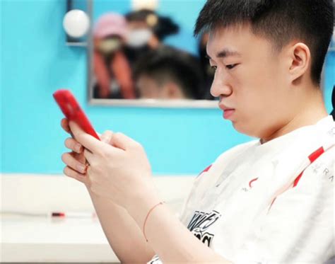 【英雄联盟】rng选手双双投小虎，宝蓝、宁王心中十大选手，没一个ig队员 3楼猫