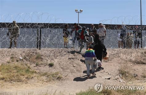 공원·경마장·빈건물美뉴욕 이민자 수용시설 긴급수배 나무뉴스