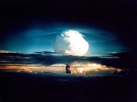Wallpaper Id 638081 People Sea Nuclear Explosion Space Full Length Mushroom Cloud Sky