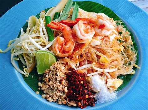 ร้าน เฮียนิด ผัดไทย หอยทอด ออส่วน ชะอำ รีวิวร้านอาหาร