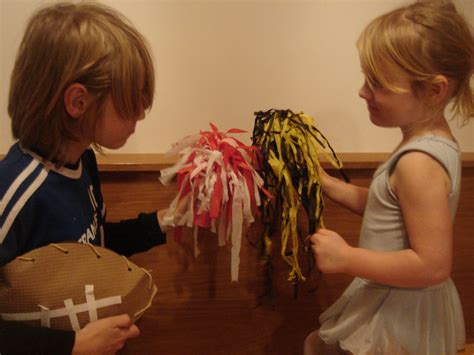 Homemade Pom Poms So You Can Get Yer Cheer On Super Bowl Sunday 6