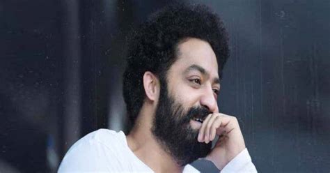 Jr Ntr ఆకాశమే హద్దుగా ఎన్టీఆర్ క్రేజ్ హాలీవుడ్ లో ఎగిరిన బ్యానర్
