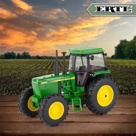 John Deere 132 Scale 4250 Tractor Prestige Collection Diecast Metal