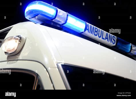 Ambulance Flashing Light Hi Res Stock Photography And Images Alamy