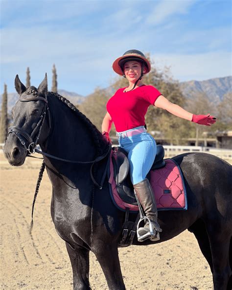 Lily Lou Full Biography And Key Insights About Her The Biography World