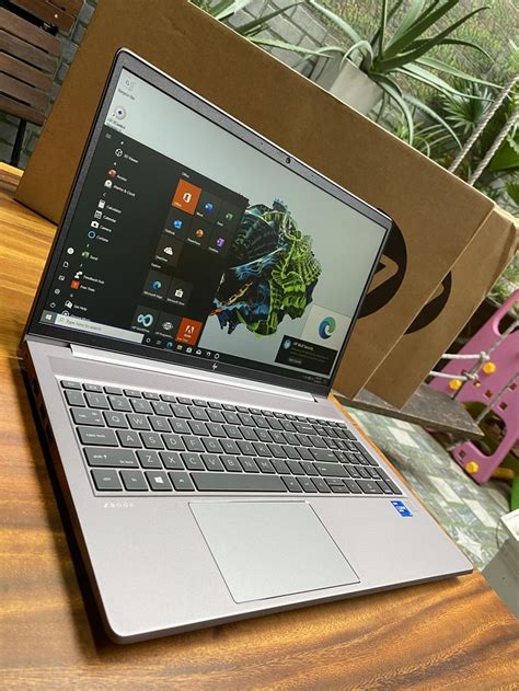 Hp Zbook Power G I H G G T In Fhd Laptop Tri U Ph T