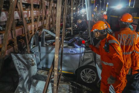 Giant Billboard Collapses In Mumbai Killing At Least 14