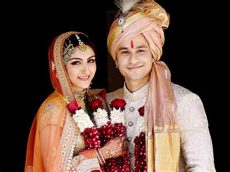 In Pics Soha Ali Khan Kunal Kemmus Intimate Wedding Ceremony