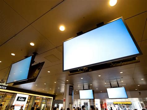 デジタルサイネージの価格は？相場や安価で導入できるサービスも紹介｜パッチサイン｜パッとつくる、サッとひろがる。