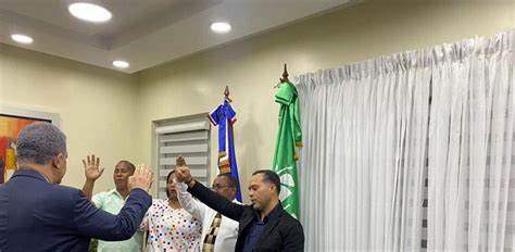 Fuerza del Pueblo en Cabral juramenta a tres nuevos políticos