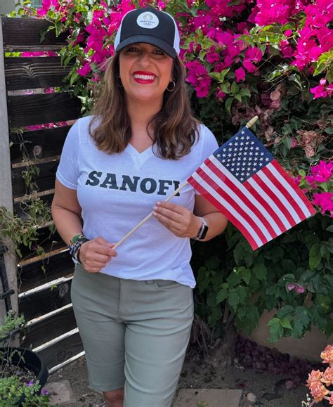 Sanofi Parisolympics2024 Volunteer Mona Rowshan 33 Comments