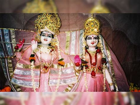Nidhivan Mysterious Temple Of Lord Krishna In Vrindavan The Door Opens